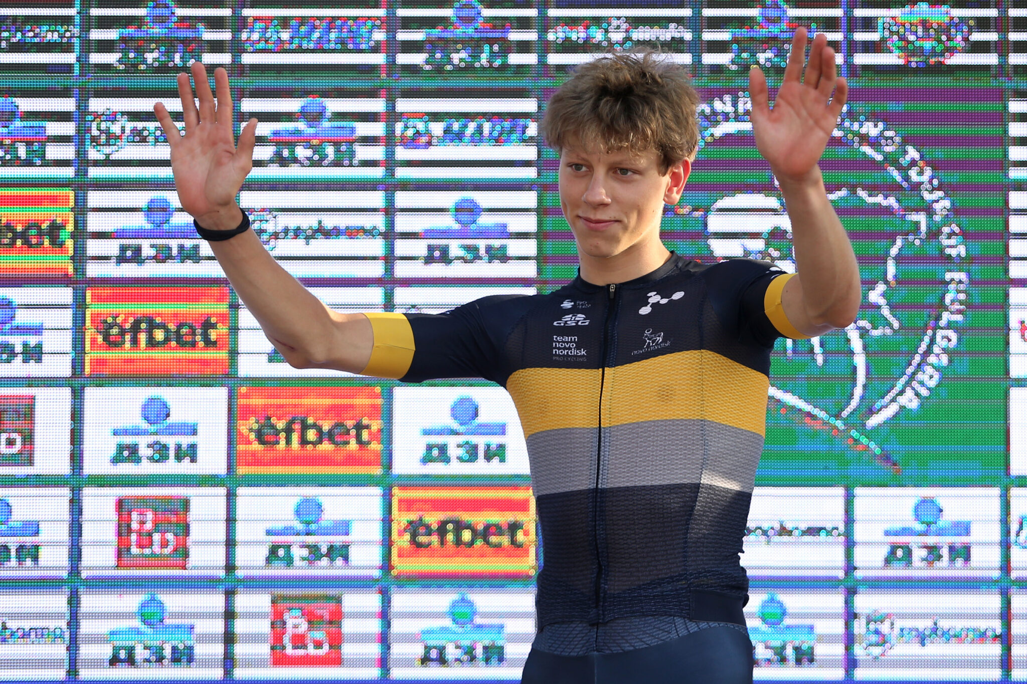 Kopecky blasts off to brilliant start in Bulgaria with second in ...